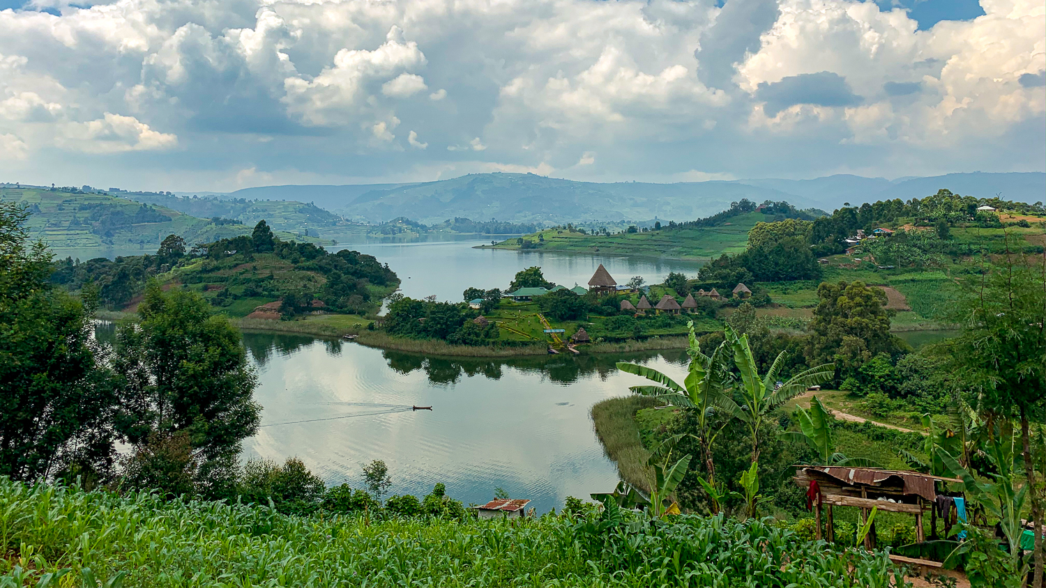 Lake Kivu and Lake Bunyonyi: How to Visit East Africa's Prettiest Lakes ...